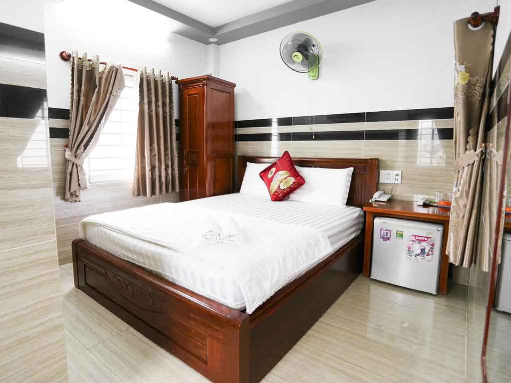 Lucky Hotel - Visit Binh Dinh